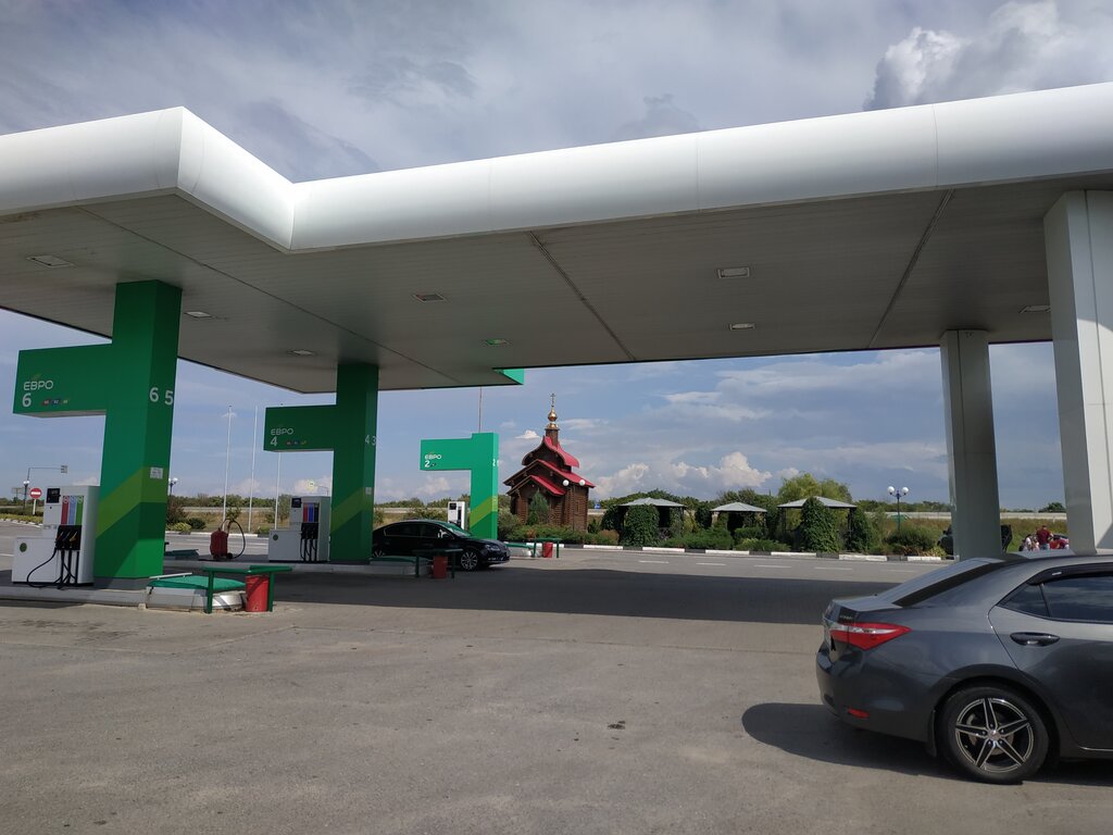 Benzin istasyonu Bashneft, Voronejskaya oblastı, foto