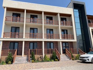 Sunny (Набережная улица No:48, село Прибрежное), otel  Kırım Cumhuriyeti'nden
