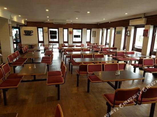 Otel A35 Pit Stop Rooms, İngiltere, foto