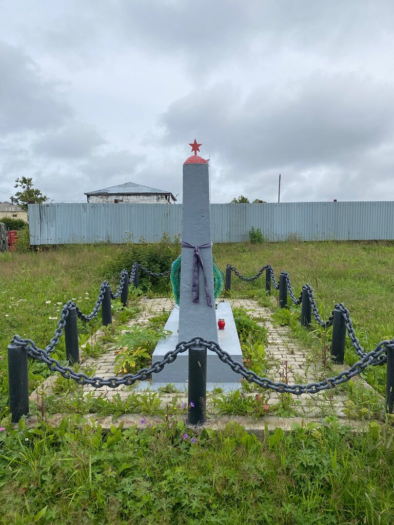 Anıt, heykel Памятник-могила Н. Викторова, Korsakov, foto