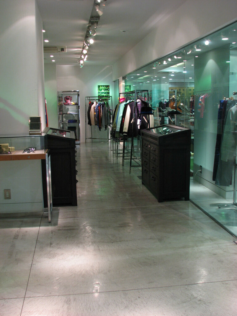 Giyim mağazası District United Arrows, Tokyo, foto