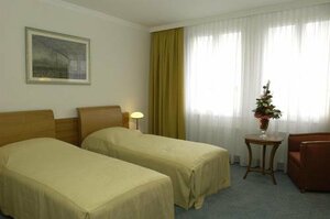 Hotel Exel (Alte Zeile No:14, Amstetten), otel  Amstetten'dan