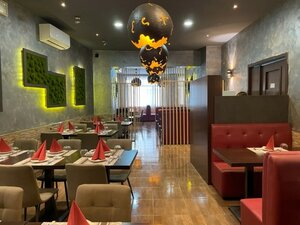 Ristorante Giapponese Sushi Centro (Lombardy, Provincia di Pavia, Voghera, Via Emilia), restoran  Voghera'dan