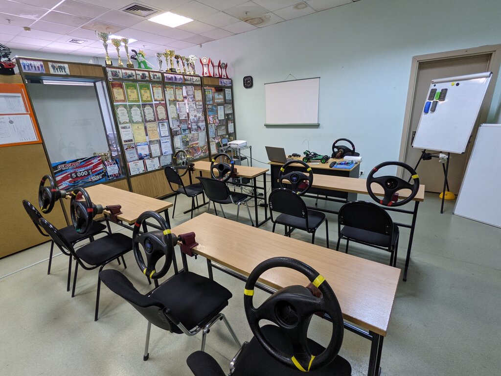 Uzmanlık eğitimi Kazan High Driving Skills School, Kazan, foto