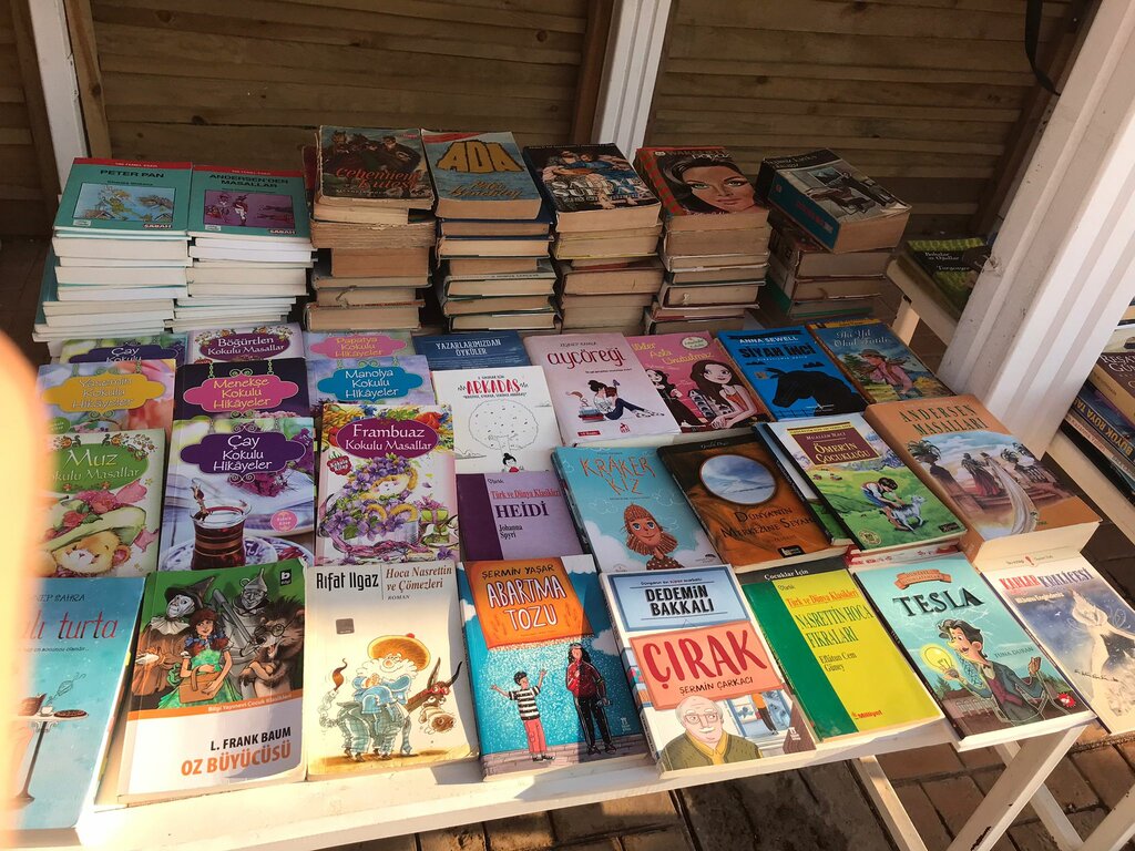 Kitap mağazaları Mustahaf Antalya, Antalya, foto