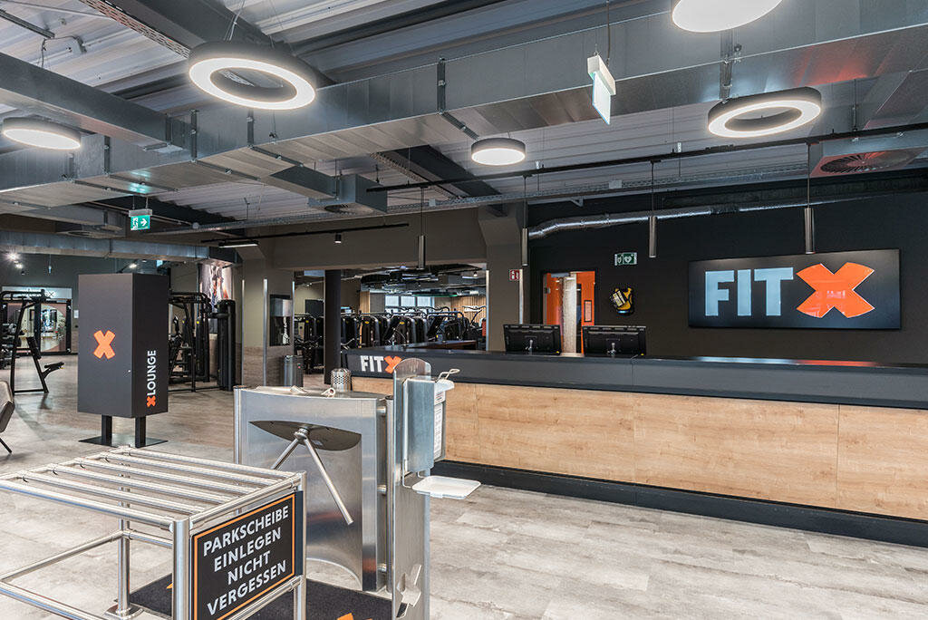 Yoga stüdyosu FitX Fitnessstudio, Aachen, foto