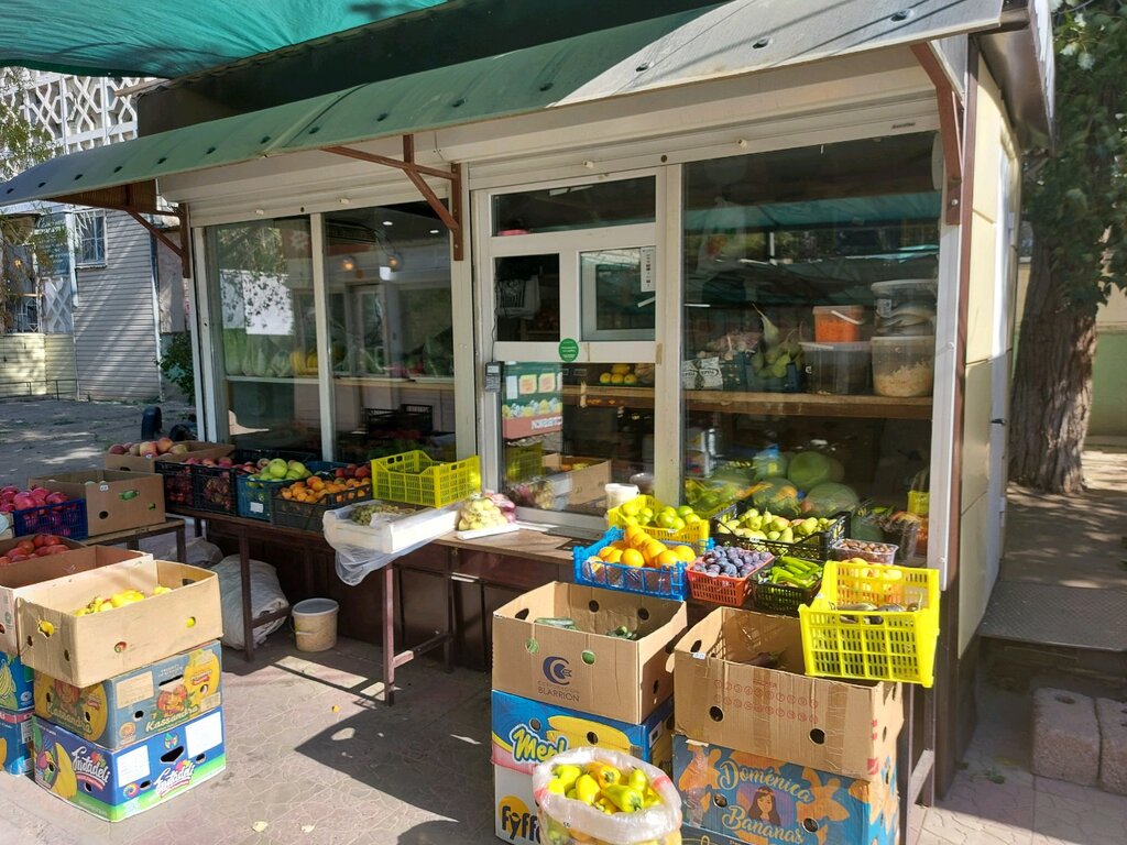 Manavlar Овощной киоск, Astrahan, foto