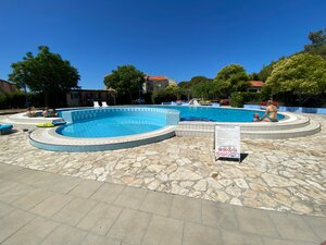 Mobile Homes Peroš (Zadar County, Nin, Nin), otel  Zadar Bölgesi'nden