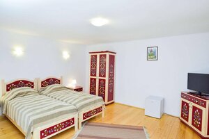 Bassen Pension (Sibiu, Bazna), otel  Dünya'dan