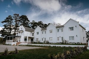Posada La Protegida (Provincia de Buenos Aires, Partido de Tandil, Tandil), otel