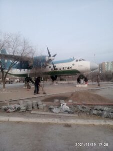 Park, sokak heykeli Zarafshan, Zerefşan, foto