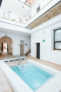 Lola de Triana Apartments (Calle Alfarería No:63, Sevilla), otel  Sevilla'dan