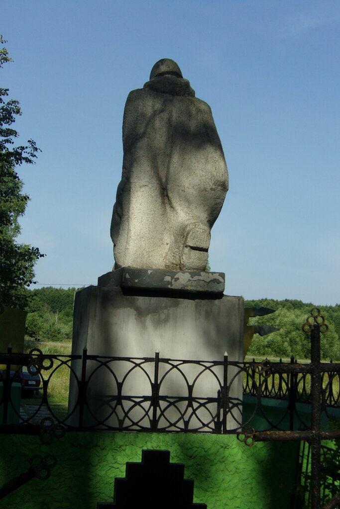 Anıt, heykel Братская могила, Kalujskaya oblastı, foto