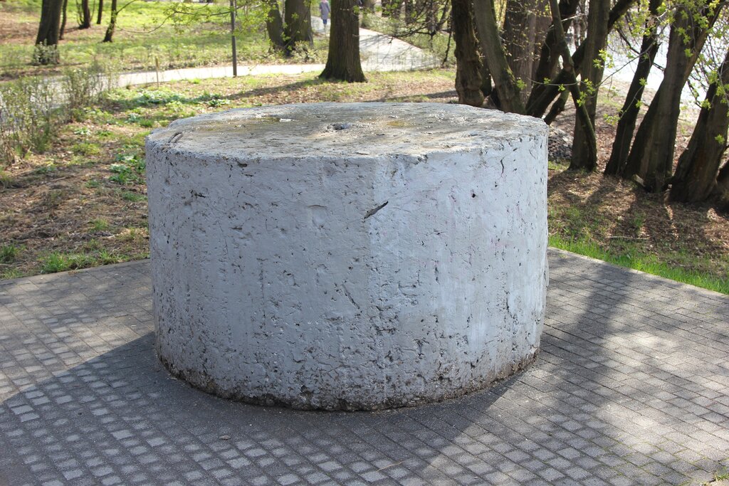 Anıt, heykel Пулеметный противоосколочный колпак, Moskova, foto