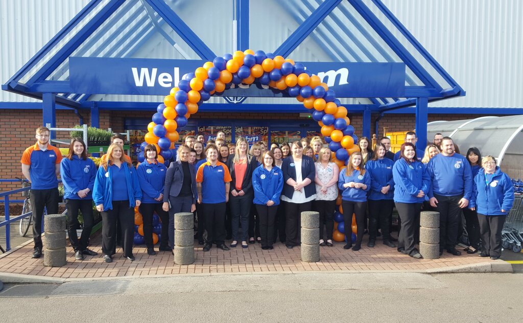 i̇ndirim ve fırsat sistemleri B&m Home Store with Garden Centre, İngiltere, foto