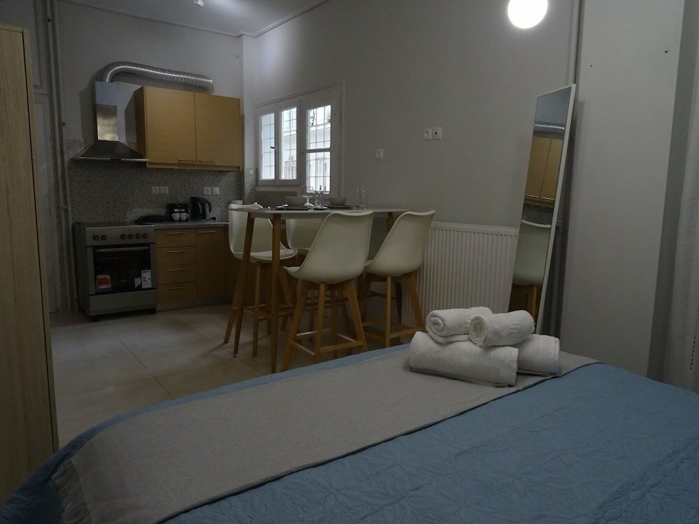 Otel Lovely renovated studio, Atina, foto