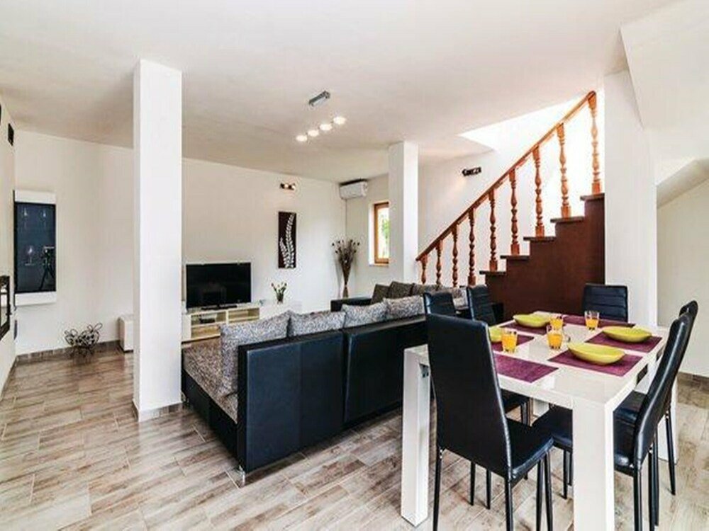 Otel Attractive Holiday Home in Zadar With Private Swimming Pool, Zadar Bölgesi, foto