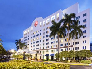 Sheraton Suites Fort Lauderdale Plantation (Florida, Broward County, Davie, South University Drive), otel  Plantation'dan