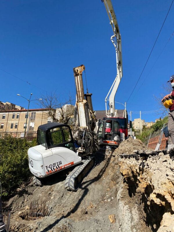 i̇nşaat firmaları Trivelsud di Marceno' Calogero & Figlio -Trivellazioni e Sondaggi, Sicilya, foto