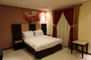 Tulip Al Rawdah Apartments (Khalid Bin Al Walid Street No:RFRA8088, Al Rawdah District), otel  Riyad'dan