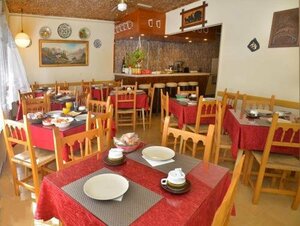 Hostal Julieta (Calle Girona No:45, Lloret de Mar), otel  Lloret De Mar'dan