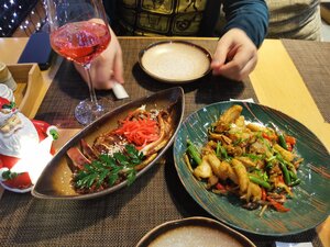 Hokkaido (Kommunisticheskiy Avenue No:18А), suşi restoranı  Sakhalinsk'ten