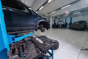 Bam-Auto (Kommunalnaya Street No:6, Bratsk), otomobil servisi  Bratsk'tan