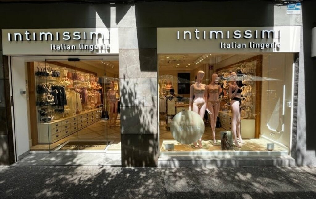 Giyim mağazası Intimissimi Uomo, Girona, foto