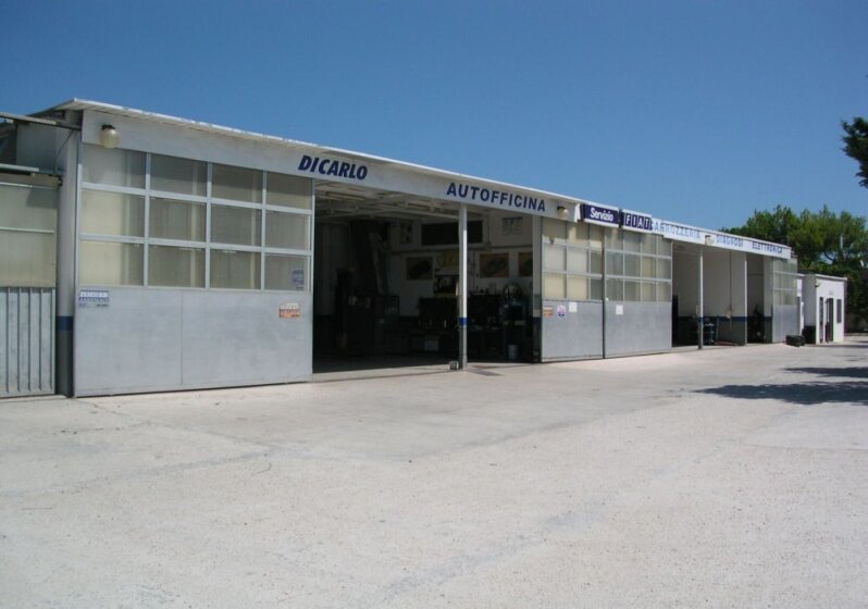 Jant ve lastikçiler Autofficina Carrozzeria Dicarlo Celestino, Puglia, foto