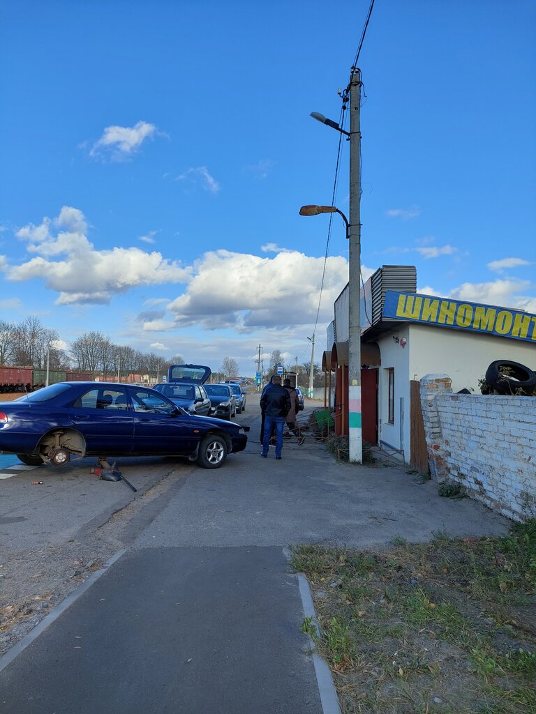 Oto lastik tamiri Tire fitting and repair, Dobruş, foto