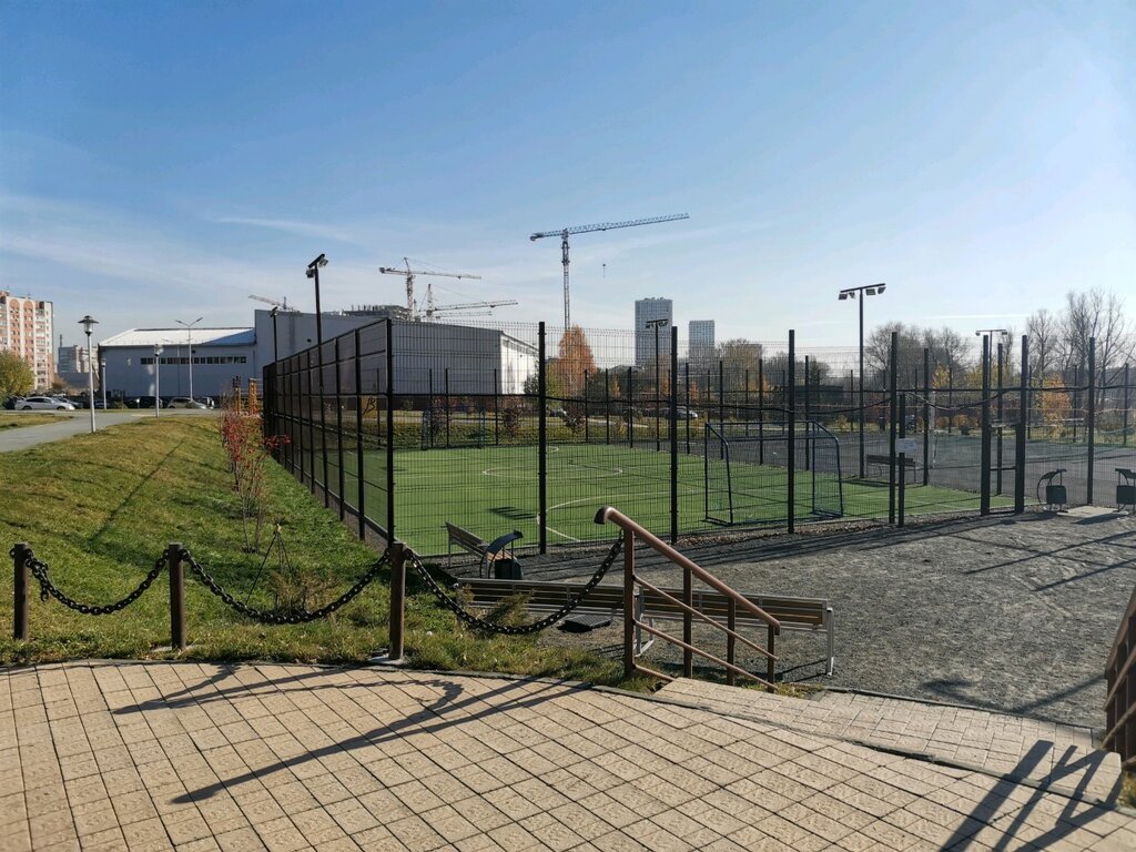 Spor alanı Футбольное поле, Novosibirsk, foto