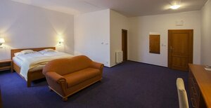 Hotel Horal (Zlínský kraj, Vsetin, Roznov pod Radhostem, Radhošťská), otel  Zlin Bölgesi'den