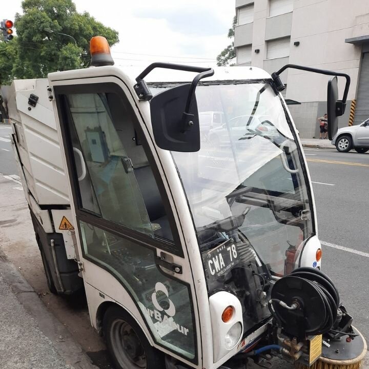 Araç camlarının renklendirilmesi Cavazzi Parabrisas, Buenos Aires, foto