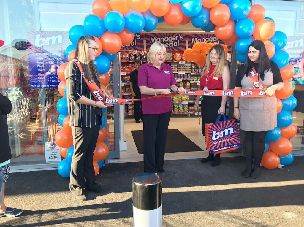 Şans oyunları B&m Store, İngiltere, foto