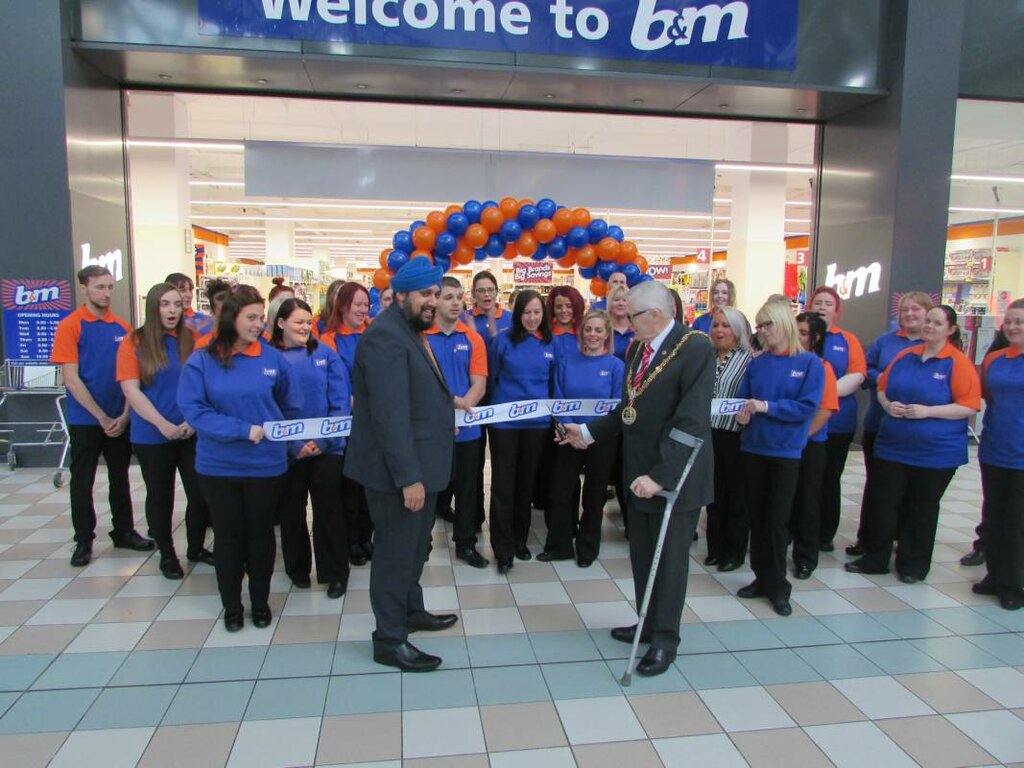 Şans oyunları B&m Store, İngiltere, foto