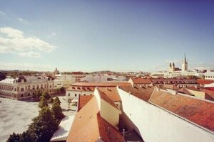 Hotel City (Nitriansky kraj, Okres Nitra, Svätoplukovo), otel  Nitra'dan