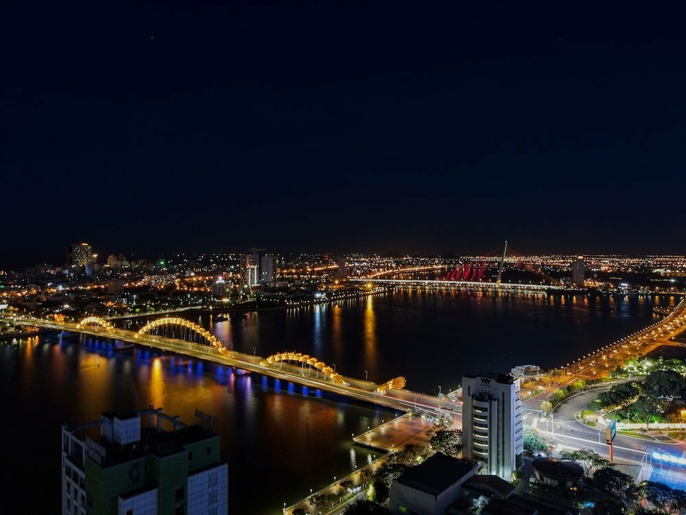 Otel Dragon View Riverfront Hotel by Haviland, Da Nang, foto