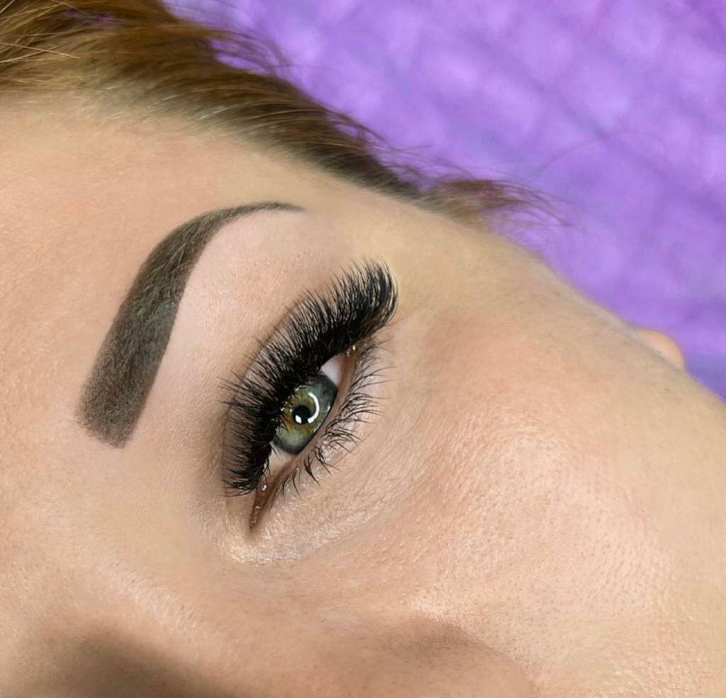 Kaş ve kirpik salonu Studia, Mytişçi, foto