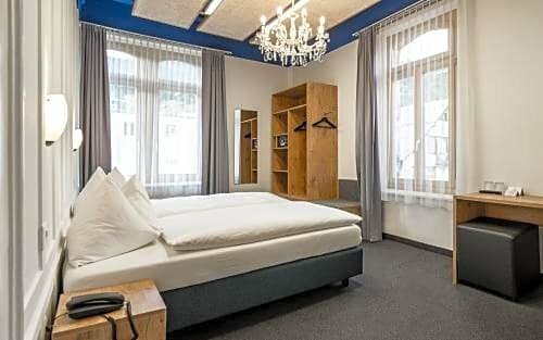 Otel Hotel Ochsen, Graubunden, foto