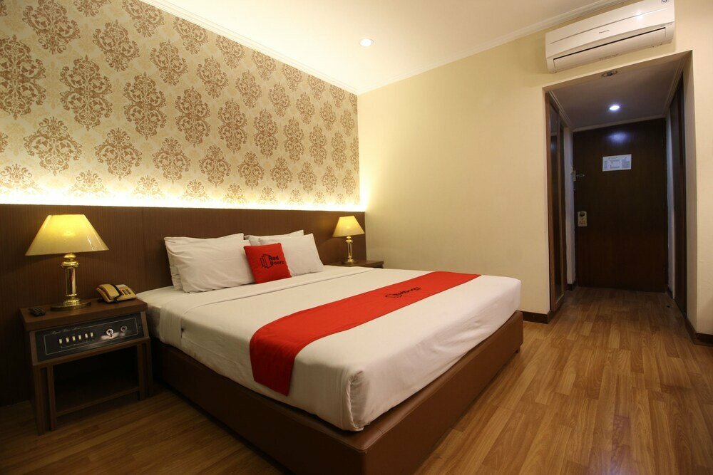 Otel RedDoorz Premium @ Slamet Riyadi 2, Surakarta, foto