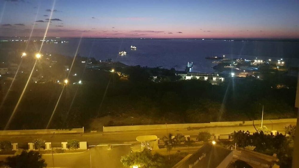 Yurtlar Condomínio Rosa Linda, Loanda, foto