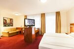 Am Berliner Platz (Hauptstraße No:27, Langenfeld (Rhld.)), otel  Langenfeld'den