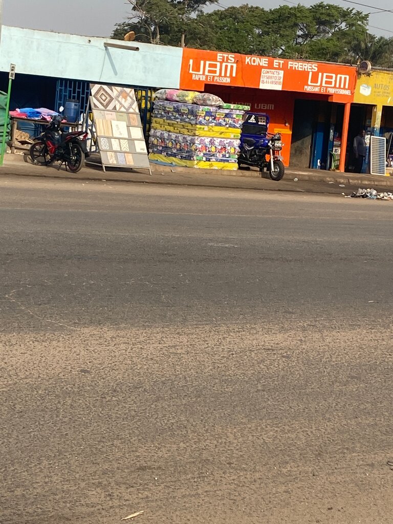 ATM'ler Ets kone et frere, Bouake, foto