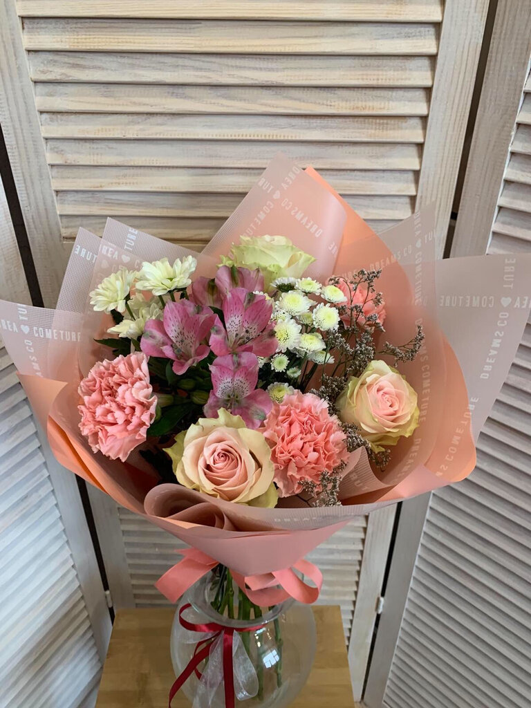 Çiçekçiler Flowers in GlavPivo, Permski krayı, foto