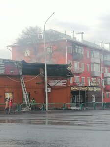 Корона (Transportny pereulok No:1Б), kafe  Kiseliovsk'tan