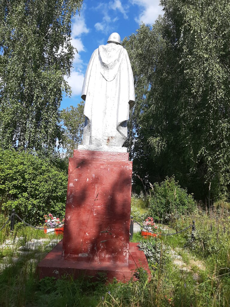 Anıt, heykel Воину-освободителю, Kostromskaya oblastı, foto