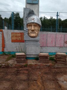 Воинам, павшим в годы Великой Отечественной войны (Irkutsk Region, Zalarinskiy munitsipalny okrug, selo Kholmogoy), anıt, heykel  İrkutskaya oblastından