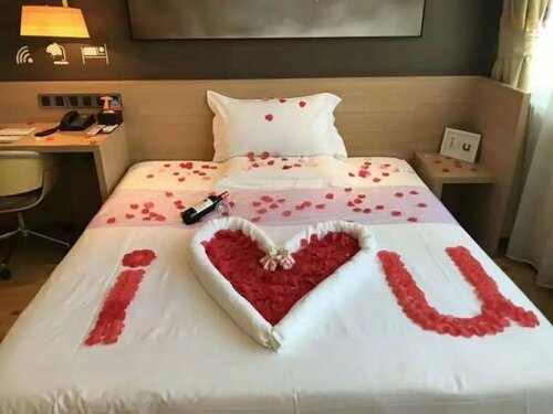 Отзывы об отеле IU Hotel Chongqing Hechuan Ruishan Road Ta'ermen Square ...