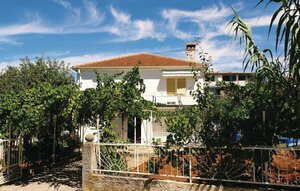 Awesome Home in Pula With Wifi and 3 Bedrooms (Istria County, Pula), otel  Pula'dan