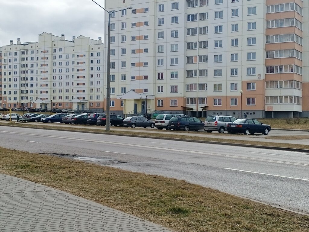 Otoparklar Parking lot, Grodno, foto